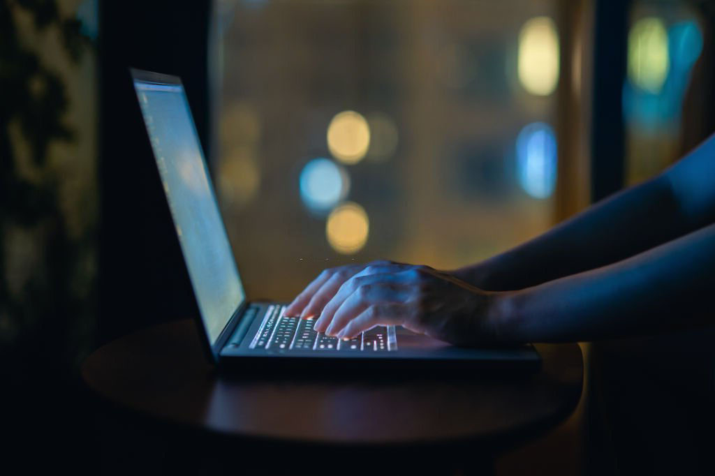 Contacto – Deep Cube